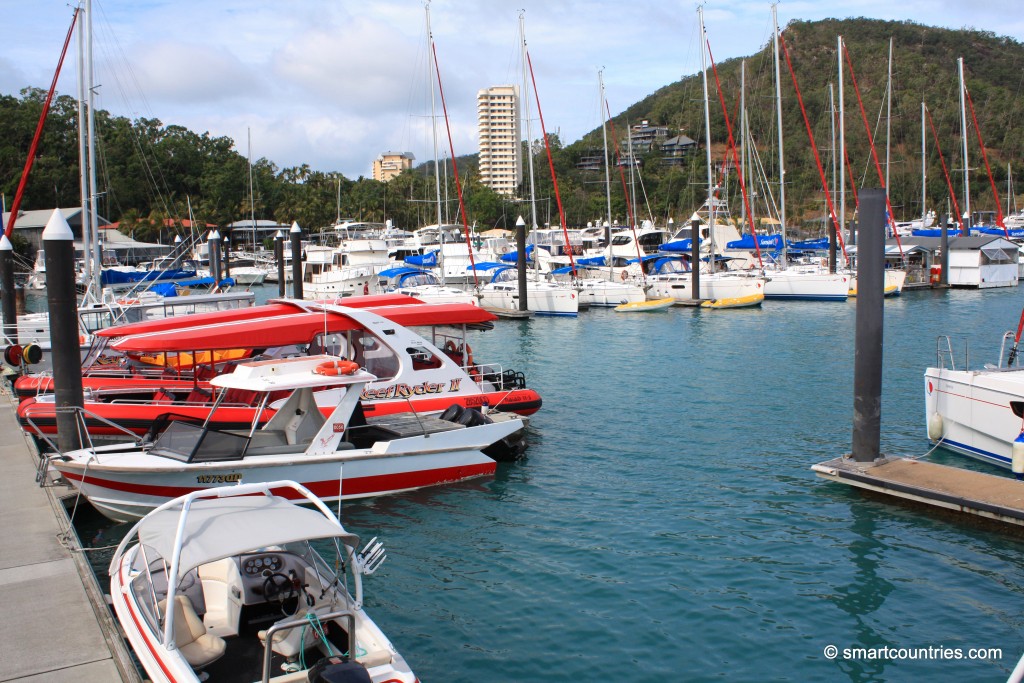 Tour Boats Hamilton Island - Geographic Media