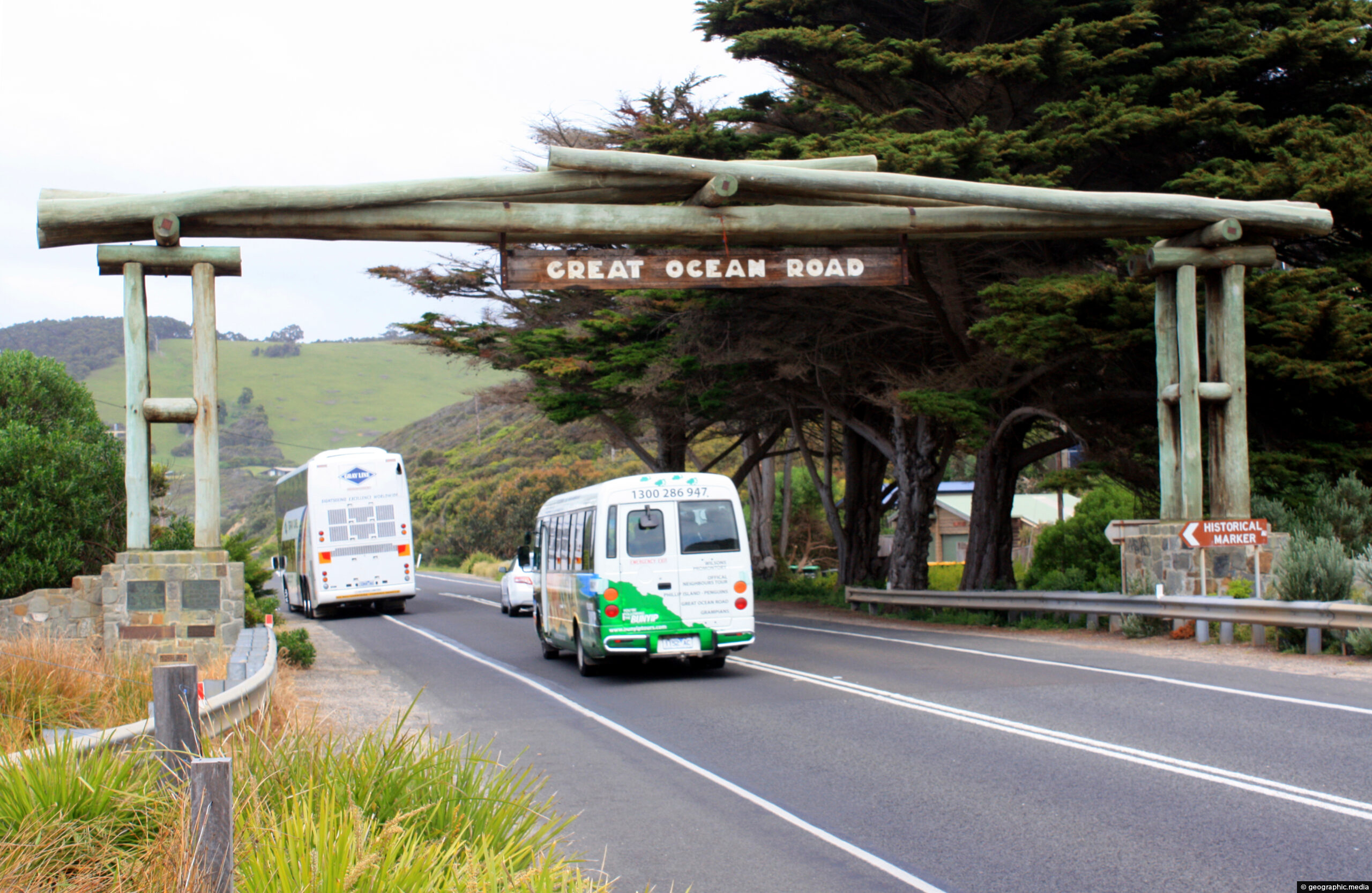 Great Ocean Road Entrance - Geographic Media