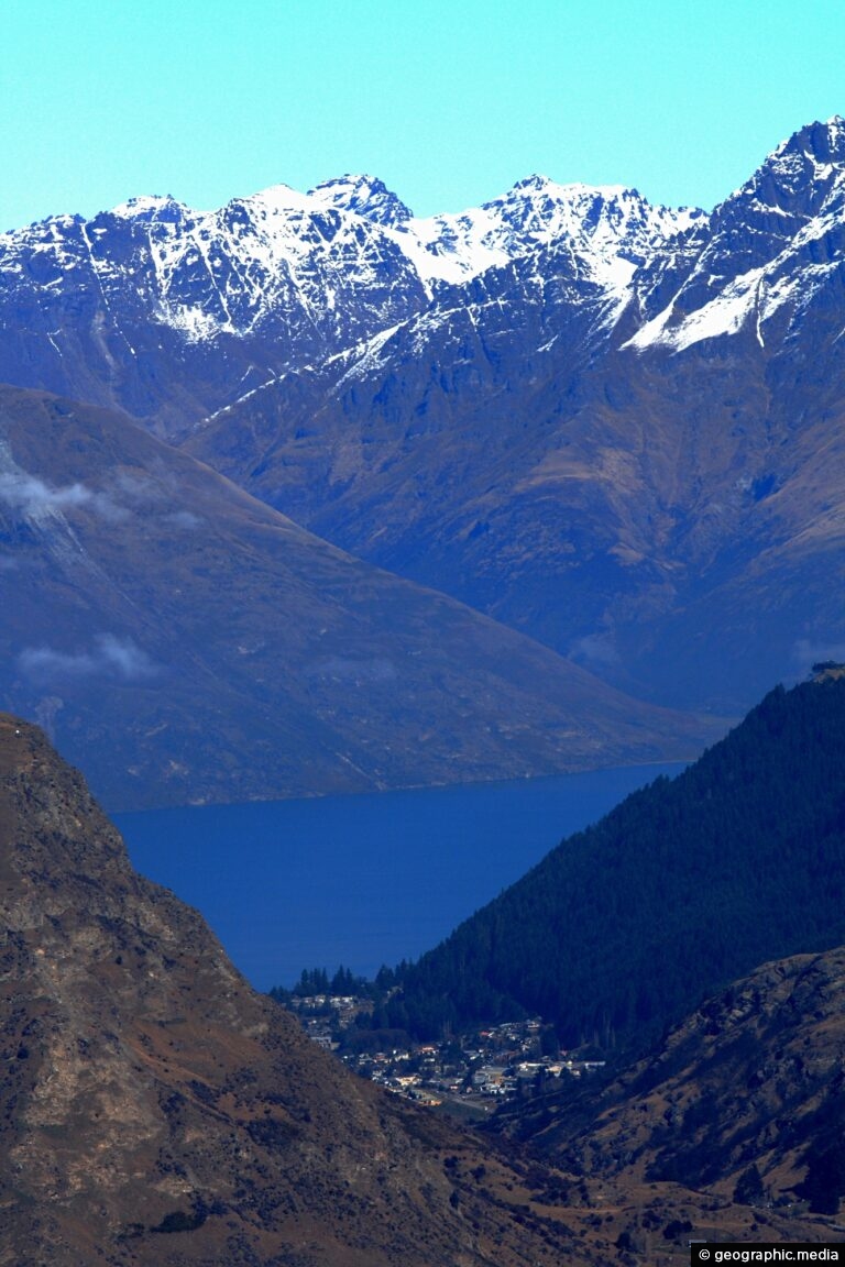 Queenstown Lake Front - Geographic Media
