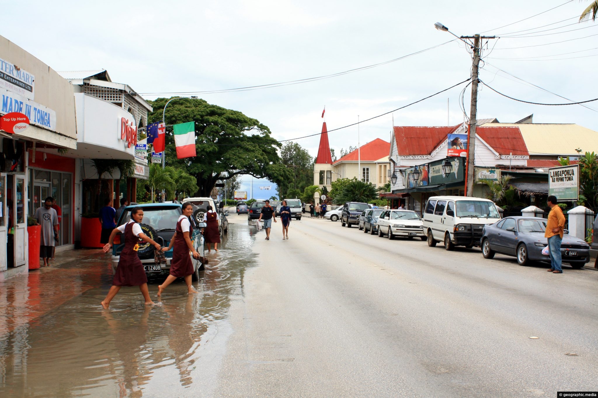 Flash flood in Nuku'alofa Tonga - Geographic Media